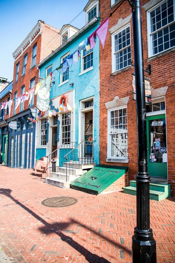 Beautiful Houses and Sights to See in Fell's Point, Baltimore