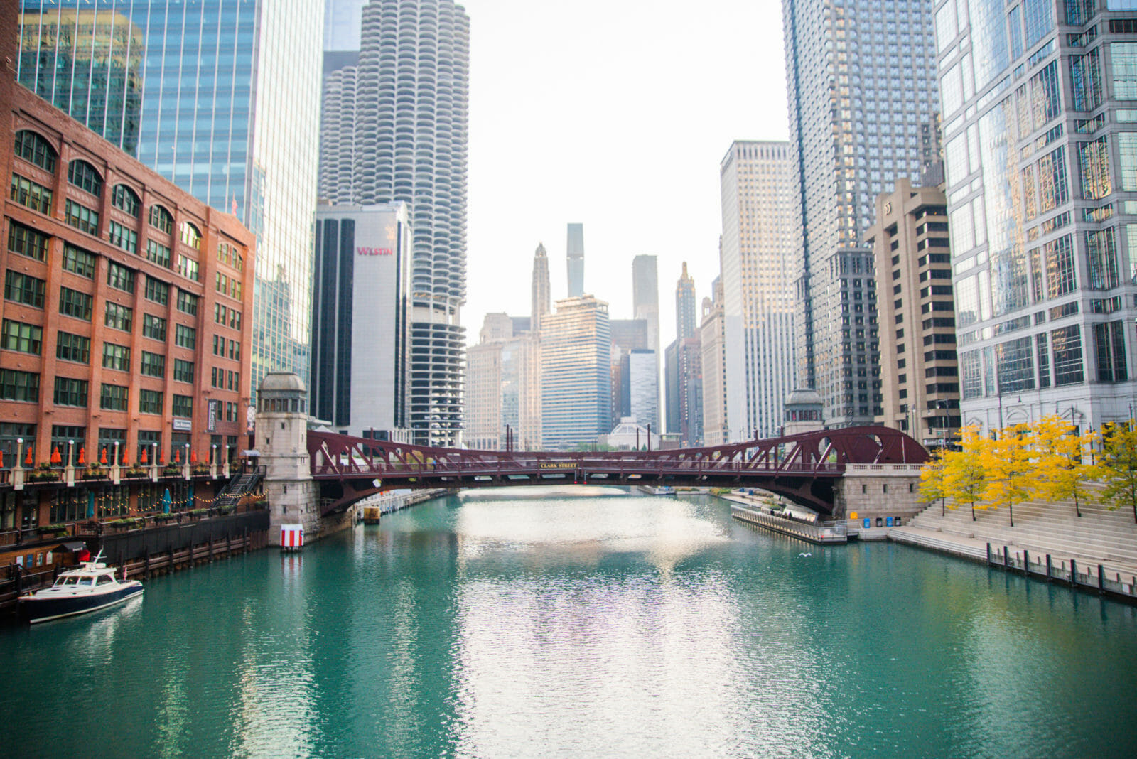 Amazing Sights to See on a Chicago River Architecture Tour